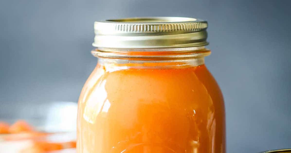 Easy Homemade Vegetable Broth (Ready in 45 minutes)