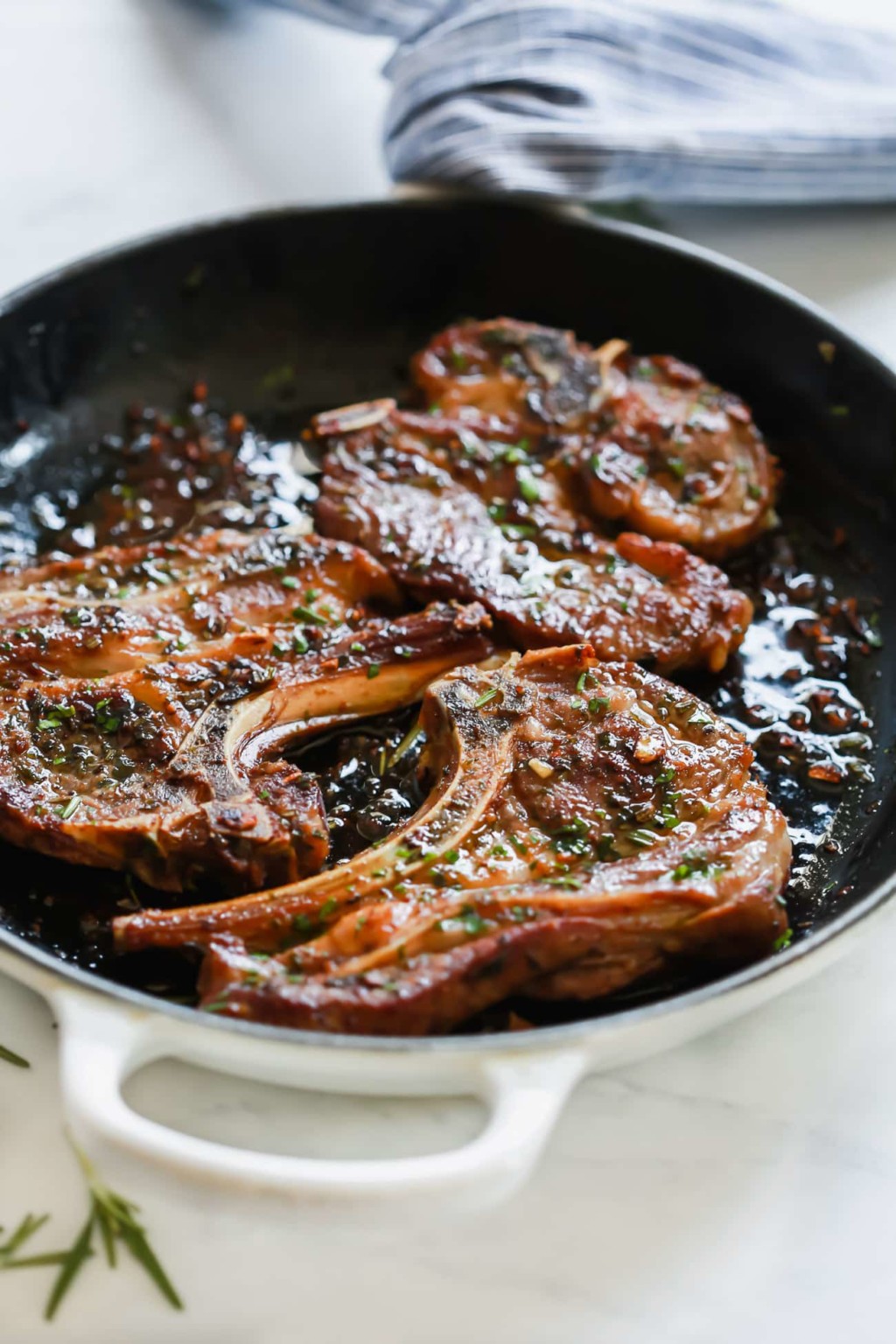 Garlic Herb Lamb Chops Recipe - Primavera Kitchen