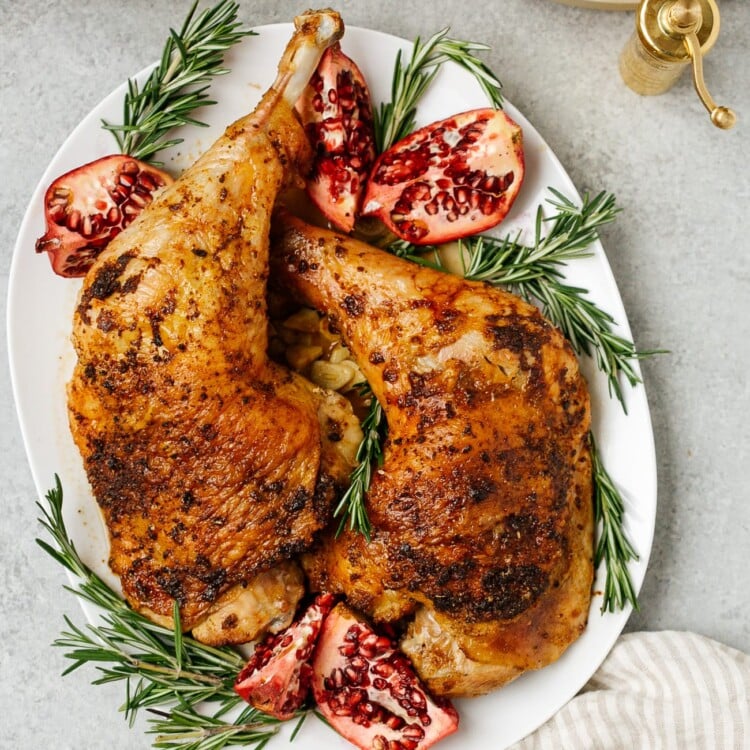 Easy Roasted Turkey Leg Recipe – Crisp Skin, Tender Meat!