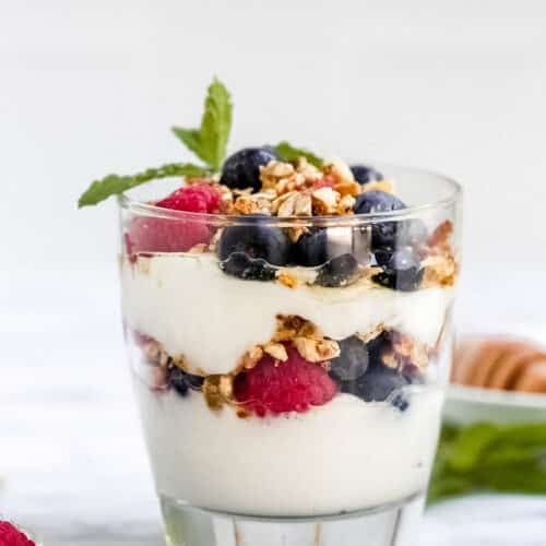 Yogurt Parfait | Primavera Kitchen